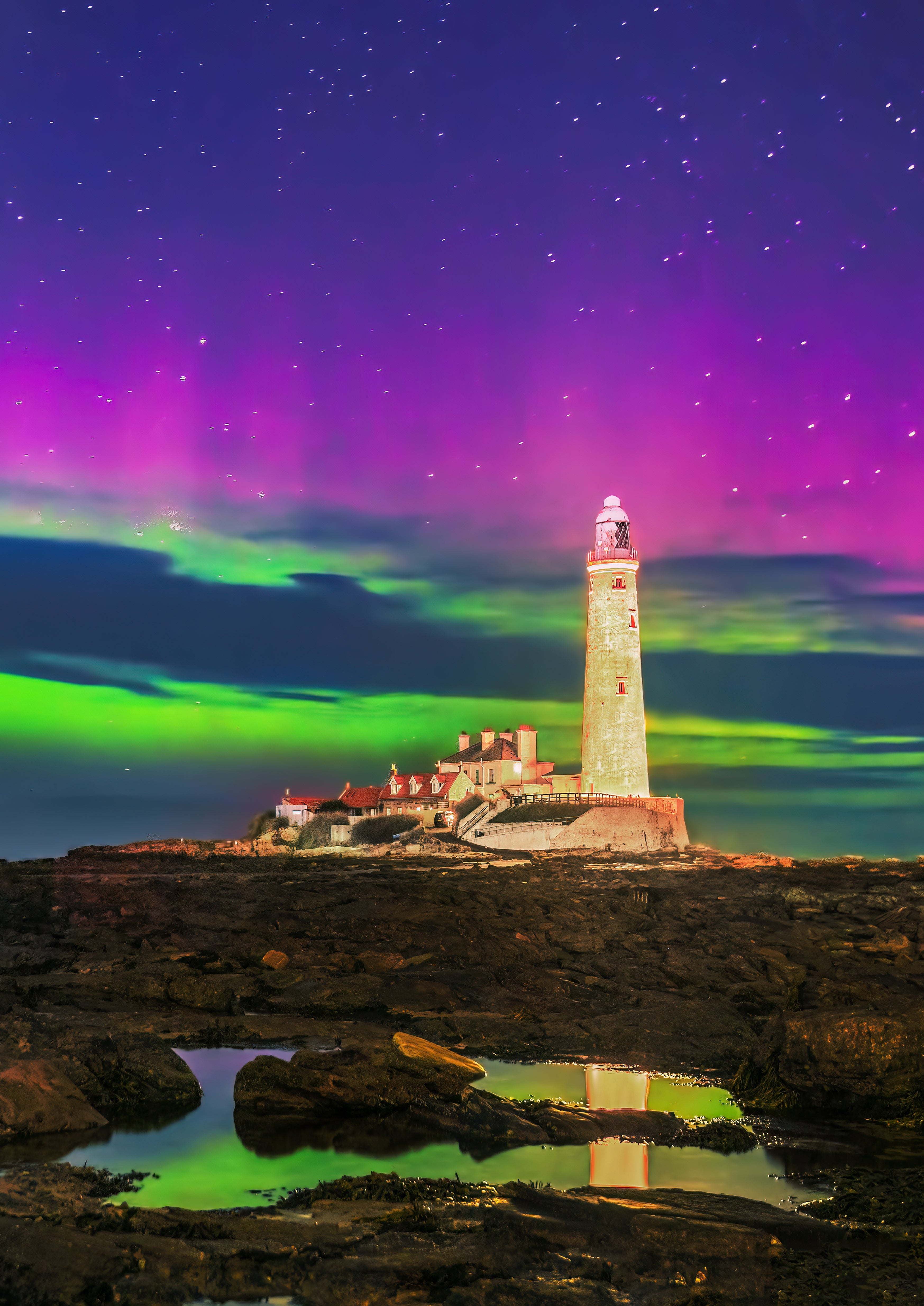 Beautiful Aurora over St Mary’s Lighthouse. – Stevie Landscapes ...